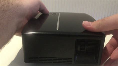 Simplebeamer gp80up projector - YouTube