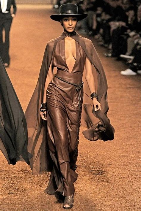 Pin by Мария Шевцова on My kind of style | Fashion, Fashion show, Ready ...