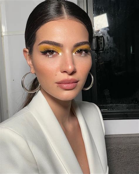 Pin by Camila Priliac on Ysl | Makeup routine, Eye makeup, Makeup tutorial