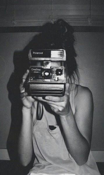 Девушка с фотоаппаратом: коллекция из 80 фотографий