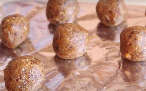 Конфеты из фиников с орехами
