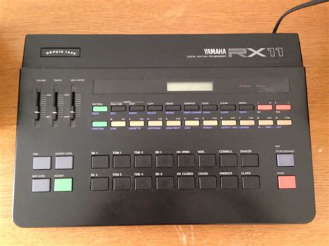 Photo Yamaha RX11 : Yamaha RX11 (86801) (#1476201) - Audiofanzine