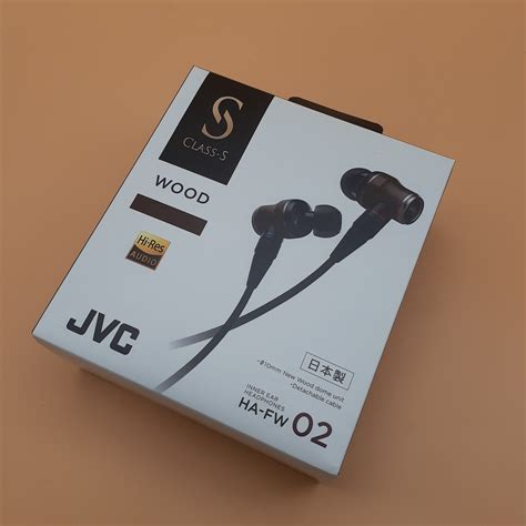 【ハイレゾ対応イヤホン JVC HA-FW02 フラッシュレビュー】バランスの良い弱ドンシャリサウンド。ただしレビューした個体は音量を上げると ...