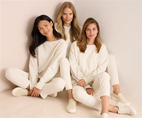 Luxuriöse Loungewear für Damen, Herren & Kinder | JUVIA