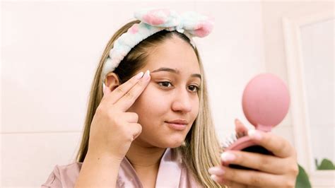 Как подтянуть овал лица: 13 способов убрать брыли и сделать лицо ...