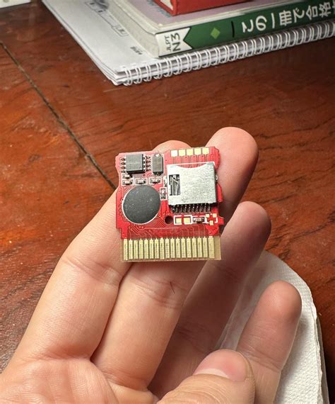 What are these components on my R4 cardridge? : r/flashcarts