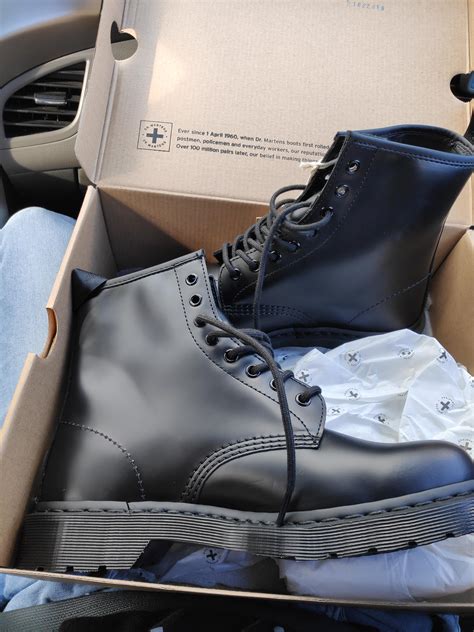 First Pair ever, can't wait to try them on ! [1460 Mono Black] : r ...