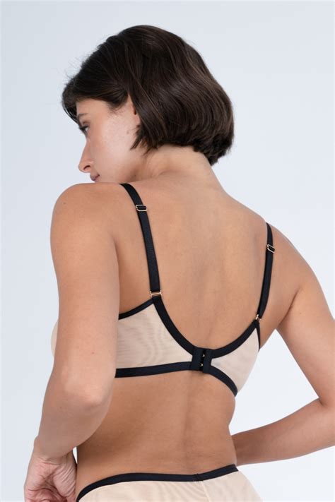 Бюстгальтер телесного цвета ROSE&PETAL LINGERIE SAUVAGE - parishop.ru