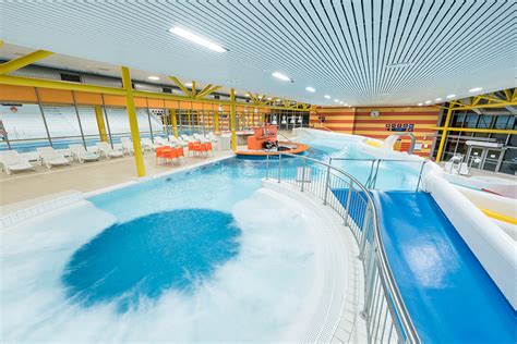 Relaxační bazén s vodním barem v Aquacentru Šutka | Aquapark Šutka