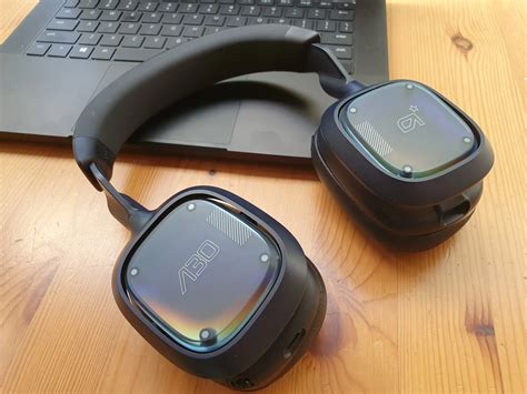 How To Set Up A Logitech Wireless G930 Gaming Headset | Robots.net