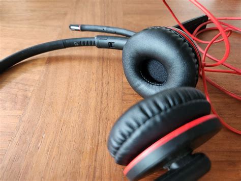 Plantronics Headphones c3220, Audio, Headphones & Headsets on Carousell