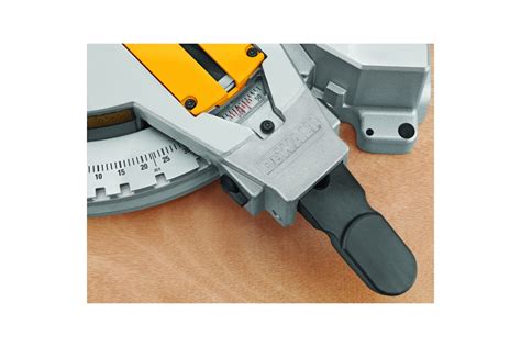 Торцовочная пила DeWALT DW 713 - выгодная цена, отзывы, характеристики ...