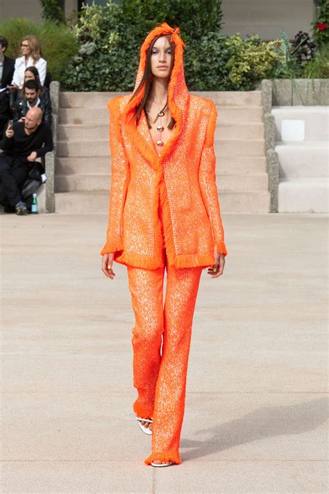 Genny Spring 2023 Ready-to-Wear Collection | Vogue