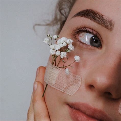 Цветочки на лейкопластырь | Photography inspiration portrait, Creative ...