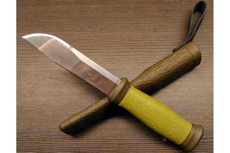 Универсальный нож в пластиковых ножнах MoraKNIV 2000 - выгодная цена ...