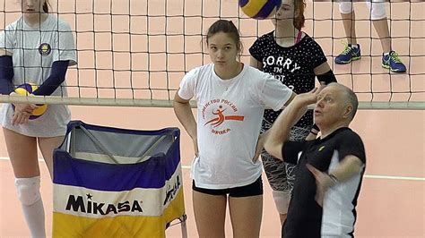 Волейбол. Девушки. Тренировка. Часть 7 - YouTube