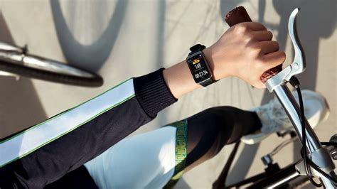 Новости — В России появились доступные смарт-часы Huawei Watch Fit