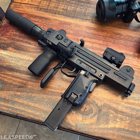Mini Uzi 9mm Machine Pistol
