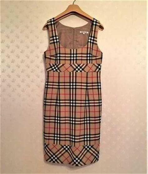 Деловое платье стиля Burberry офисное классика 44 Москва | Личные вещи ...