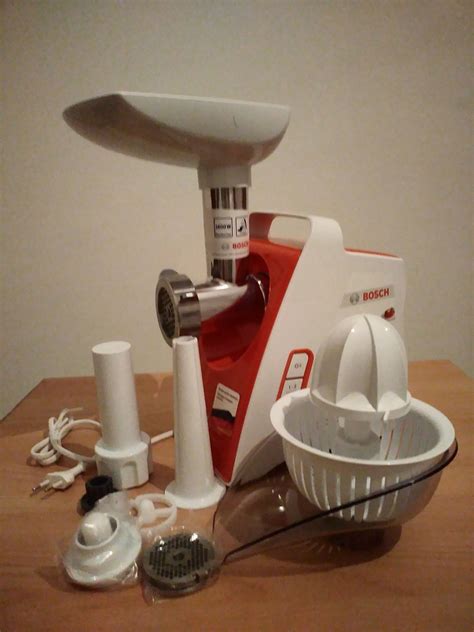 Máy xay thịt Bosch MFW3630I