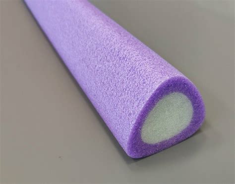 Купить Нудл треугольный 120 см Comfy Aquafit по низкой цене из каталога ...