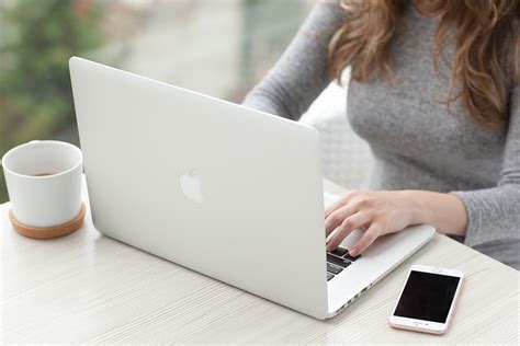 MacBook: Apple warnt vor Kameraabdeckungen Apfelpatient