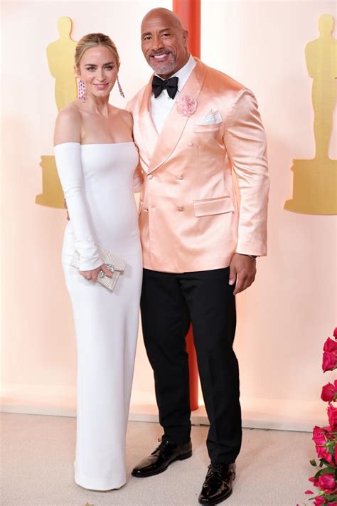 Emily Blunt Wows in an Elegant White Valentino Dress on 2023 Oscars Red ...