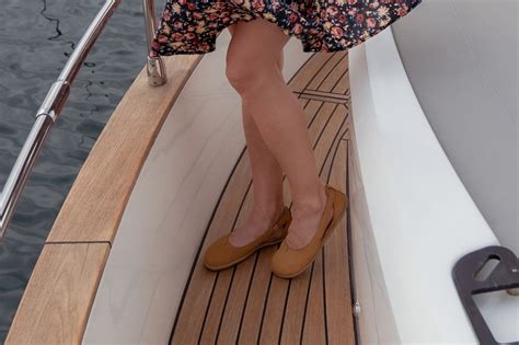 Barefoot baleriny | Be Lenka