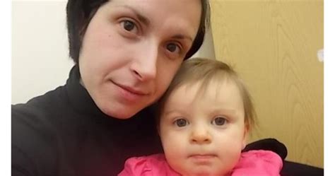 Отнеха детето на българка във Великобритания, бащата гледал детско порно