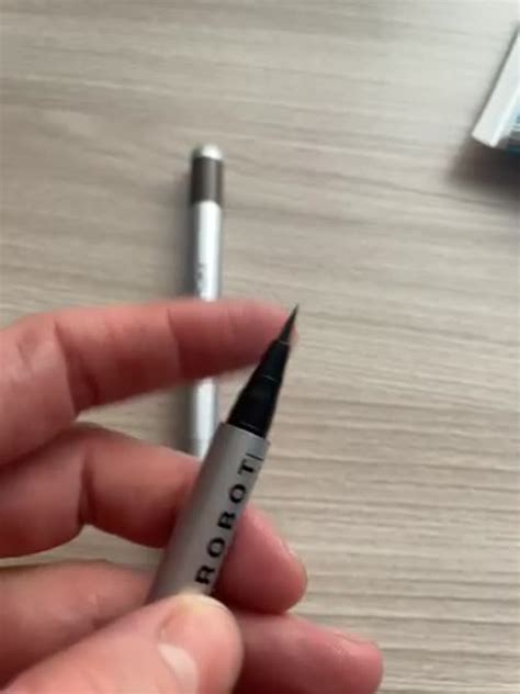 INFLUENCE BEAUTY Маркер для бровей с тонкой кистью Brow Robot, shade 02 ...