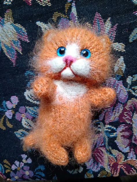 ниже нижнего on Twitter: "Увидел на OLX всратых игрушечных котов ...