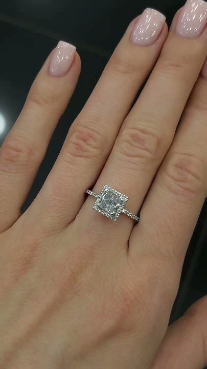 Классическое кольцо с бриллиантом огранки «Принцесса» от ЭПЛ Даймонд 💎 ...