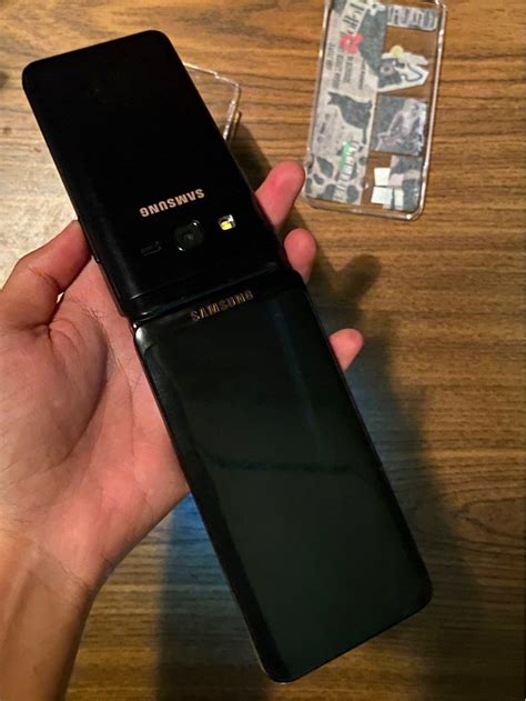 SAMSUNG FOLDER 2, Mobile Phones & Gadgets, Tablets, Android on Carousell