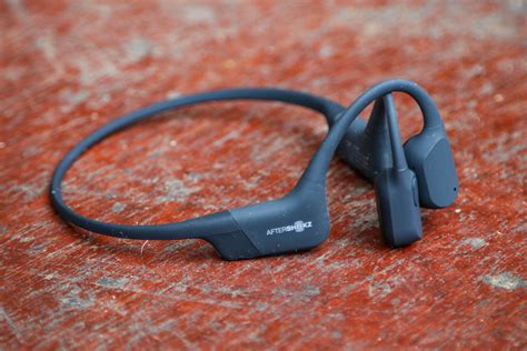 Review: AfterShokz Aeropex bone conduction headphones | road.cc