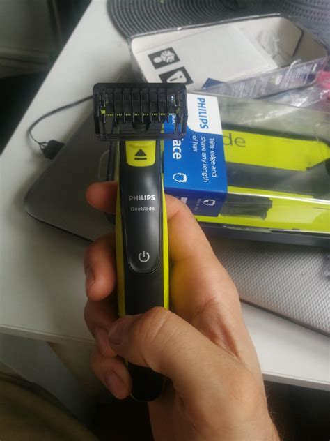 Trymer PHILIPS OneBlade QP2520/20 - Opinie i ceny na Ceneo.pl