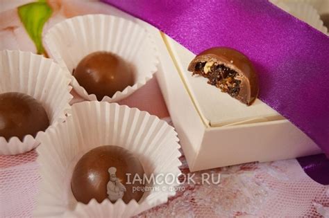 Шоколадные конфеты с сухофруктами и орехами — рецепт с фото ...