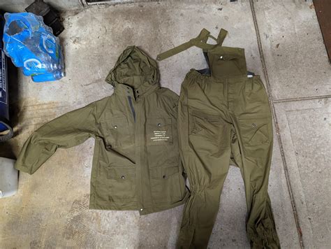 I was wondering if anybody knows the brand and type of this Gorka suit ...