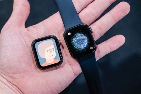Apple Watch SE có đáng mua hơn Apple Watch Series 5