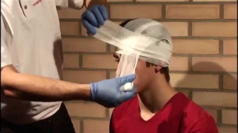 Alapszintű elsősegélynyújtás 3.0 - Sapkakötés - YouTube
