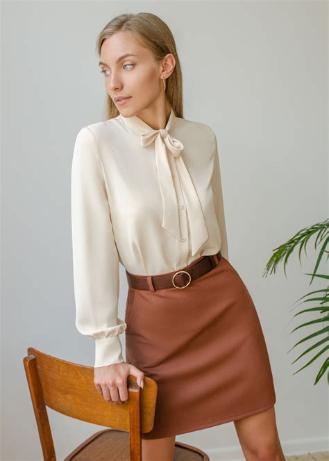 Классическая юбка-мини с карманами и поясом | Fashion, Mini skirts, Skirts