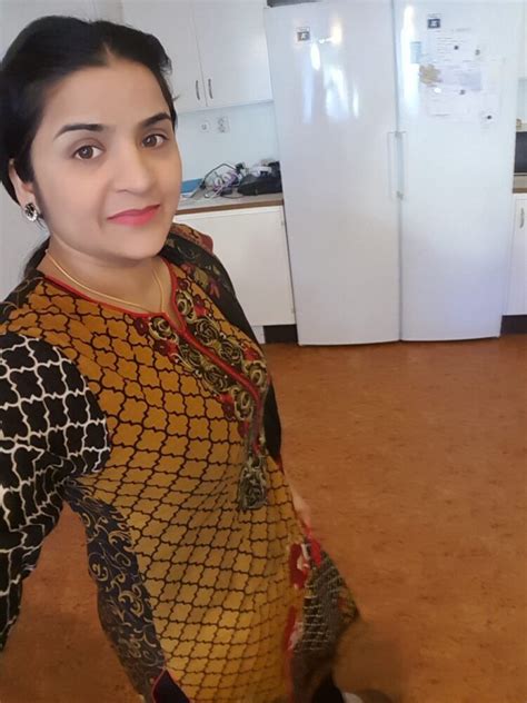 Saima Nice Image - Desi Comments