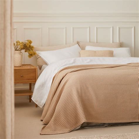 European Collection Turkish Cotton Natural & Tobacco Waffle Blanket ...