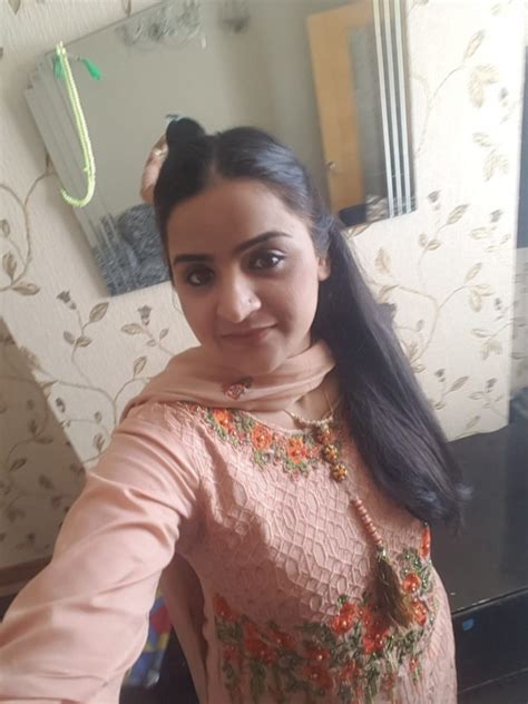 Saima Image - Desi Comments