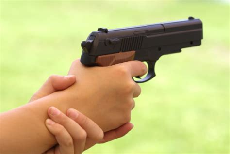 6-годишно момче заплаши с пистолет своя съученичка в училище във Вирджиния