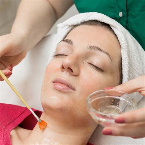 Everything You Need to Know About Azelaic Acid Peel