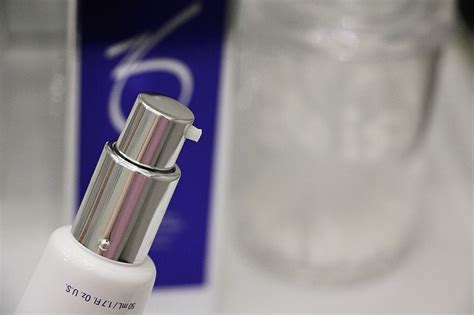 Продолжим? ZO Skin Health by ZEIN OBAGI 10 % Vitamin C Self-Activating ...