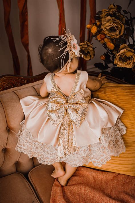 DRESSES | Tie & Tiara