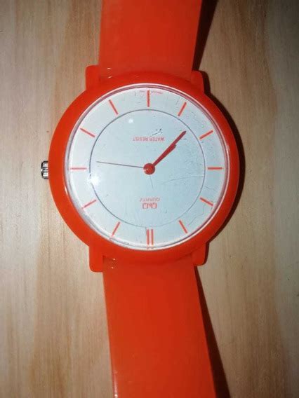 Reloj Qq Quartz Water Resist | MercadoLibre.com.mx