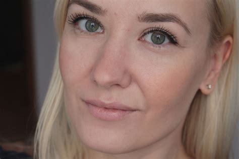 Charlotte Tilbury Hollywood Contour Wand “Fair-Medium” Кремовый ...