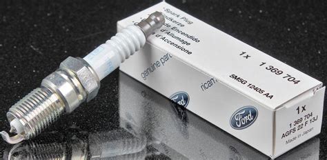купить на Ford FOCUS оригинальные свечи NGK TR6AP13 / 1369704 ...